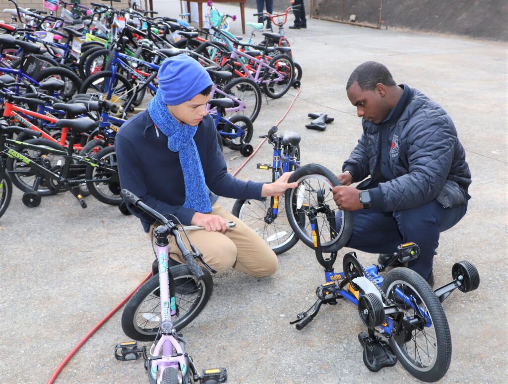 Hundreds of Atlanta kids had a Merry Christmas thanks to the city’s ...