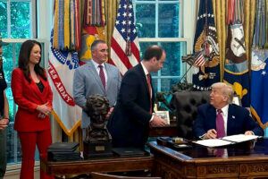 Trump signs new executive order to strengthen U.S. wildfire response - IAFF