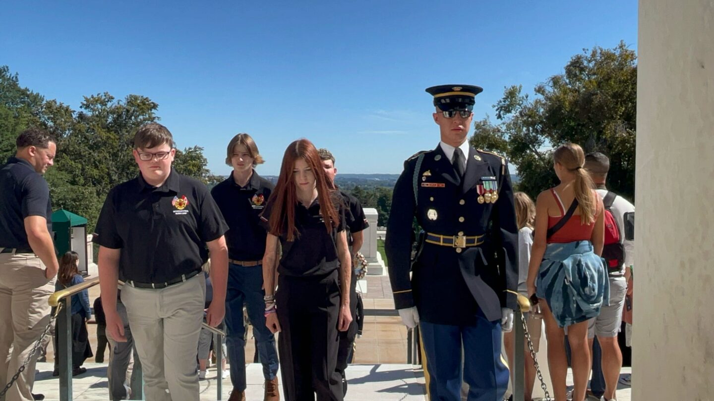 Teen burn survivors tour Washington, D.C., at IAFF International Burn ...