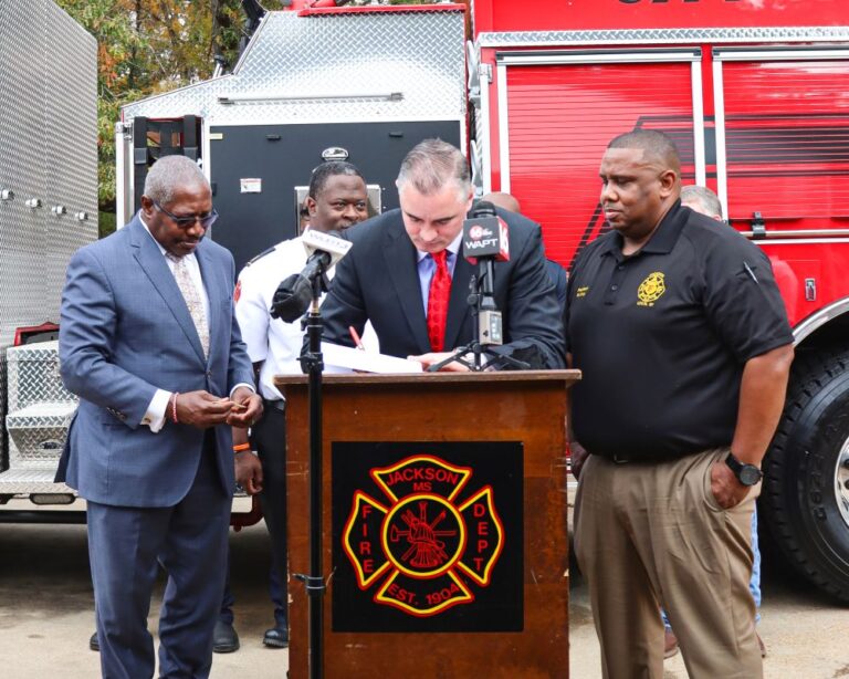 Jackson fire fighters secure first contract in decades - IAFF